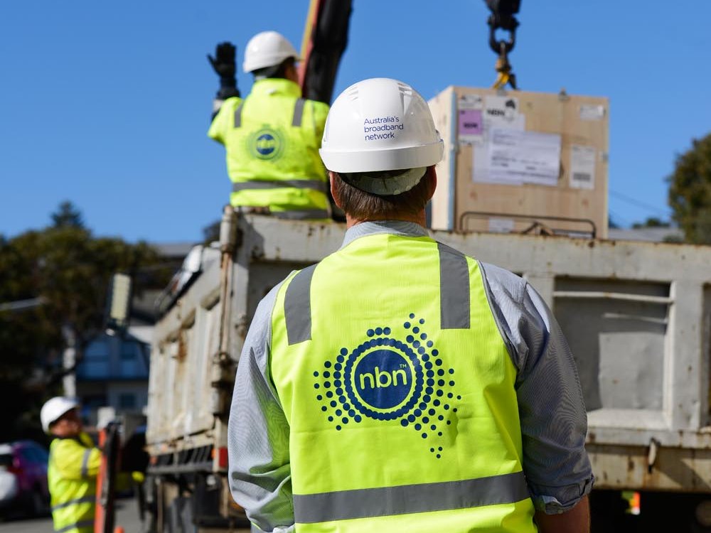 Cairns group takes problems with NBN direct to Minister