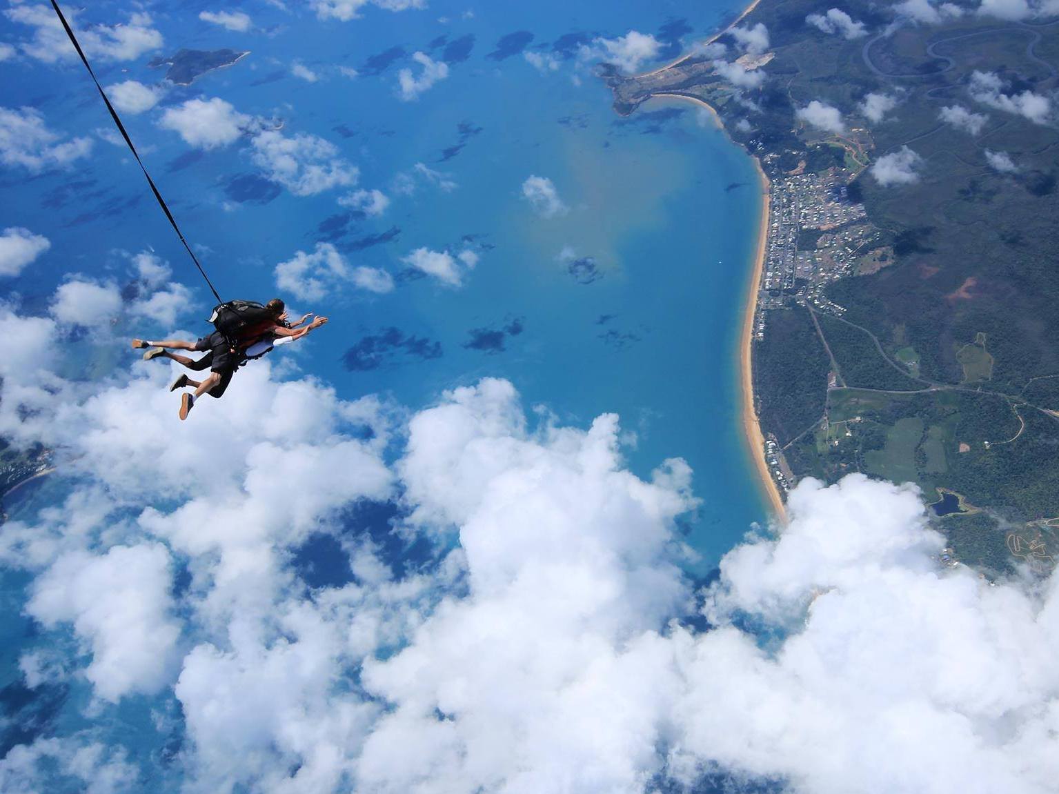 Three killed in horror skydiving accident